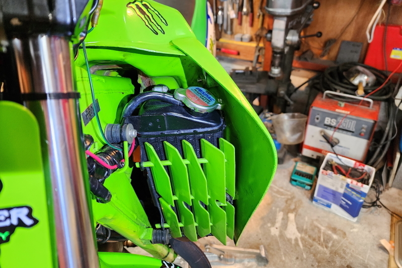 「KMX200」(ラジエターバルブ/PIAA SV54): K'sの部屋へようこそ!